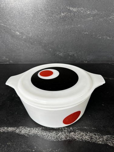 Pyrex Vintage Moon Deco 1971 Covered Casserole with Lid Black with Red ...