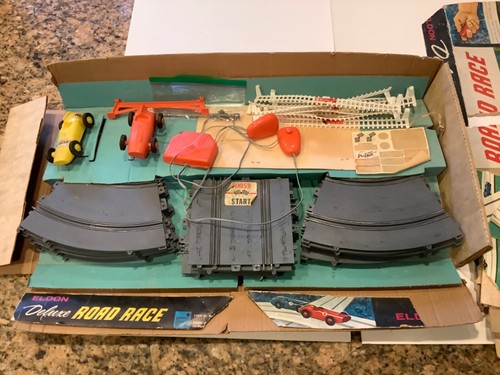 VINTAGE ELDON SLOT CAR TRACK DELUXE ROAD RACE SET 1/32 SCALE ...