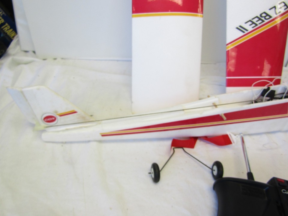 Vintage Cox R/C E-Z BEE II Radio Control .049 Engine Airplane Toy PLANE ...
