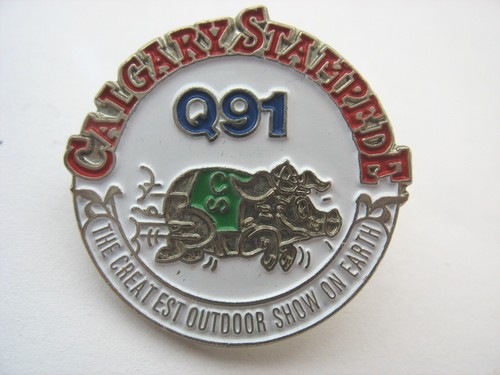 CALGARY STAMPEDE LAPEL PIN - Q91 RADIO STATION - GREEN SADDLE ON ...