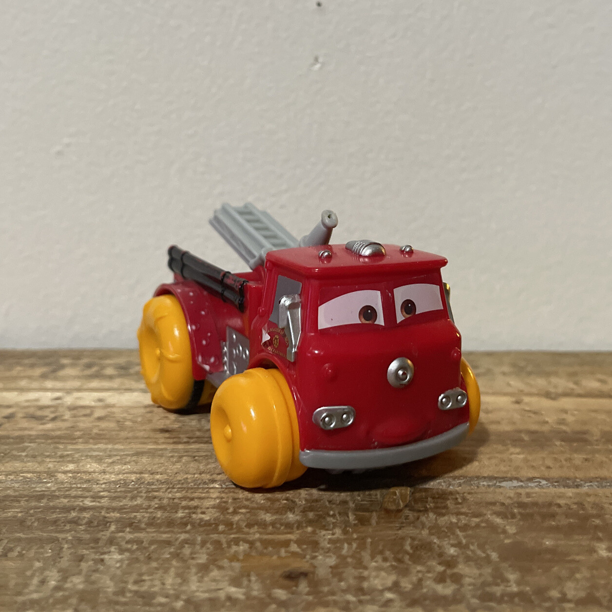 Disney Pixar Cars Hydro Wheels Red Deluxe Race On Water Rare!