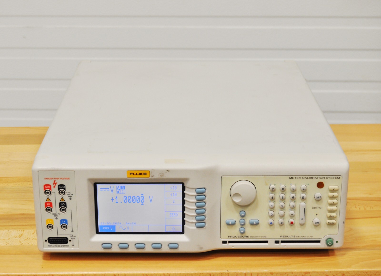 Fluke 9100 Calibrator Meter Calibration System Wavetek 9100 Needs ...