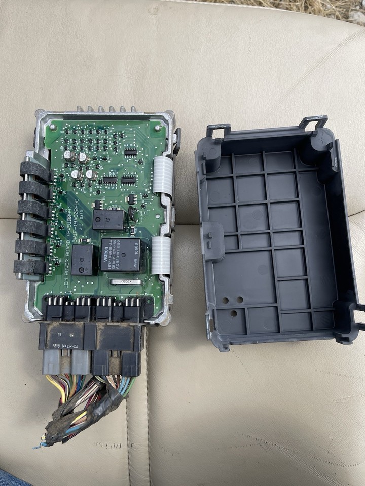 2004 LINCOLN TOWN CAR LIGHTING CONTROL MODULE LCM | eBay