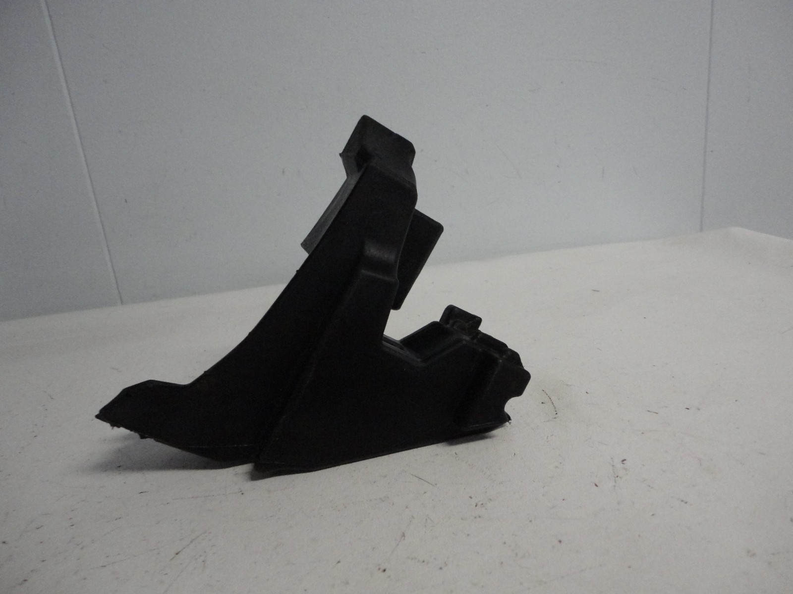 Toyota Corolla Right Passenger Side Fender Guide 53153-02020 5315302020 ...
