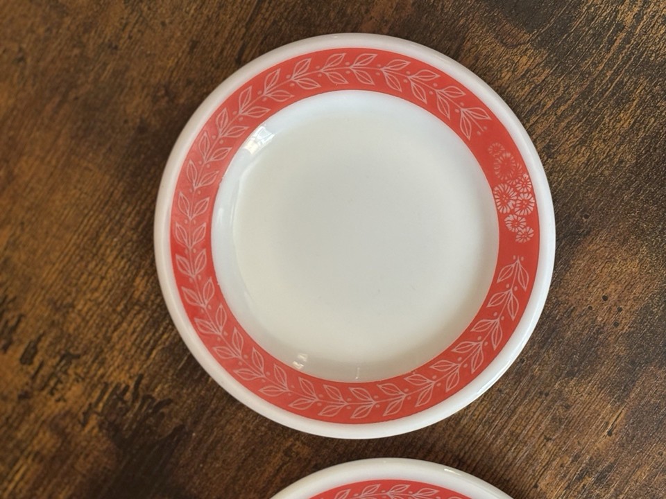 Set of 2 5.5 Inch Pyrex Corning Red Laurel Leaf Dessert Plates Vintage ...