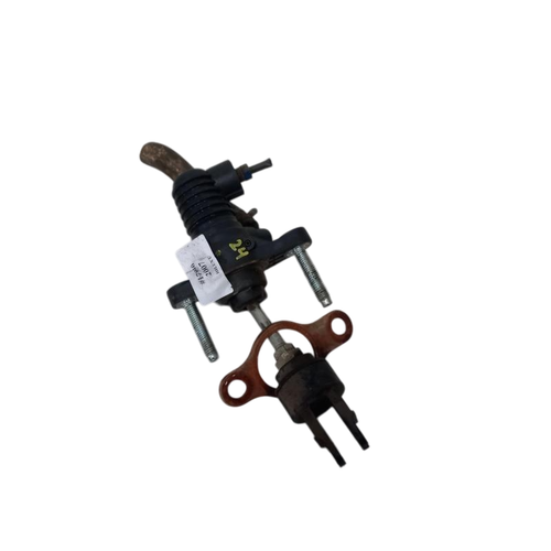 Clutch Master Cylinder For 2005-2011 Toyota Hilux Dual Cab P/N 31420 ...