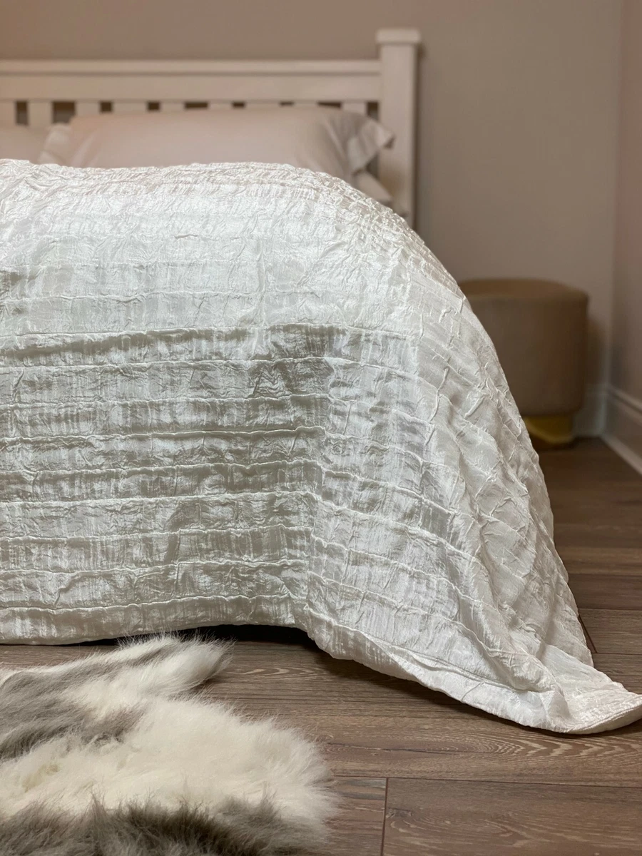 Ivory Sofa Throws | Baci Living Room