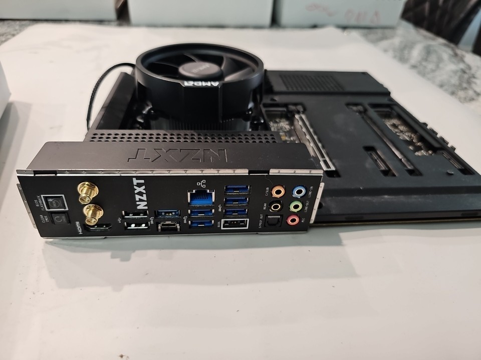 M118 MOBO Combo Ryzen 5-3500 + 16gb Ram + NZXT N7-B550 MOTHERBOARD ...