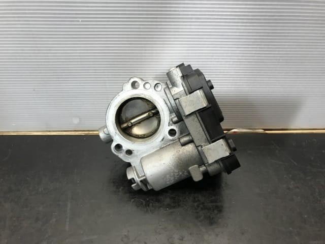 VOLKSWAGEN Up! 2013 DBA-AACHY Throttle Body 04C133062D [Used ...