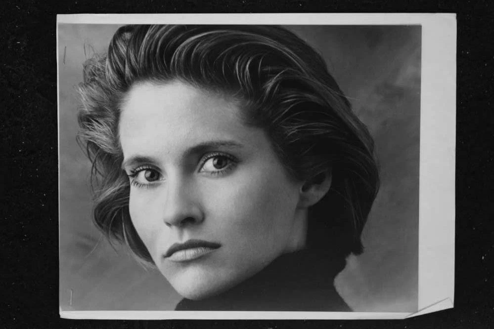 Suzanne Snyder Te Suzanne Snyder Killer Klowns Signed & Framed JSA