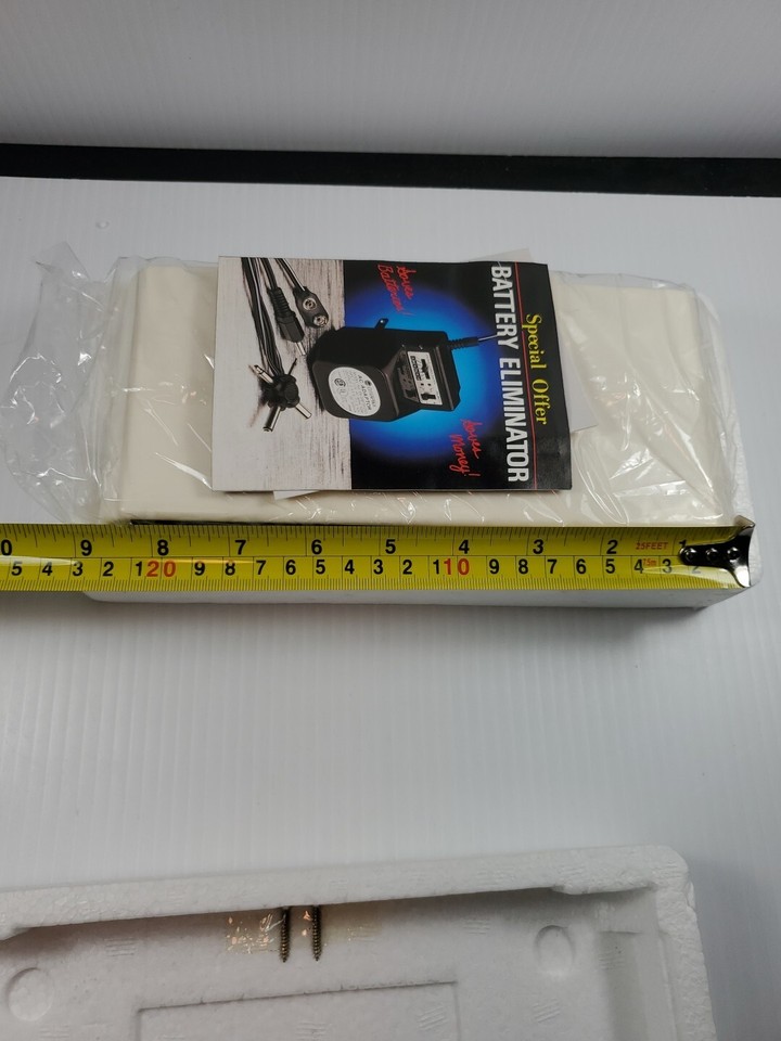 NEW Vintage Ultronic Under Cabinet Counter Clock Radio Timer Battery ...