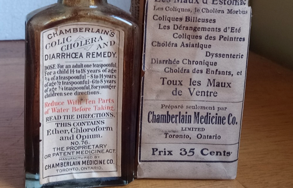 CHAMBERLAIN'S COLIC CHOLERA & DIARRHEA REMEDY RARE TORONTO BOTTLE W ...