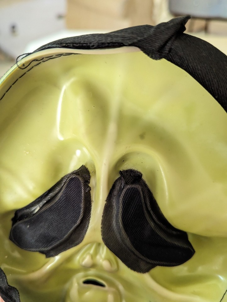 GhostFace SCREAM Mask Dark Metallic GREEN Halloween EU FUN WORLD 8501 ...