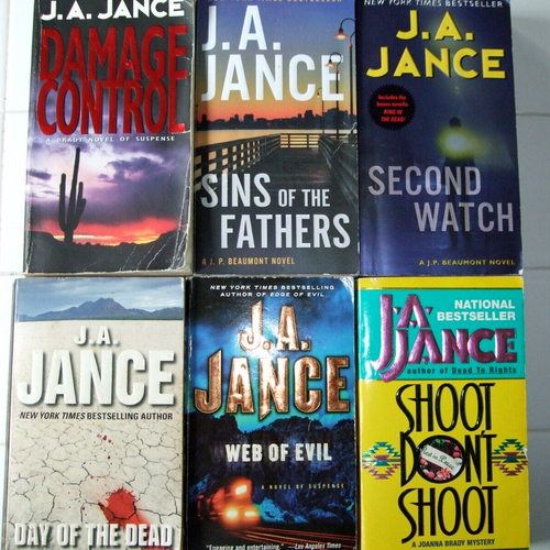 Lot of 24 J. A. Jance PB 8 Beaumont 6 Brady 8 Reynolds 2 Walker Family ...
