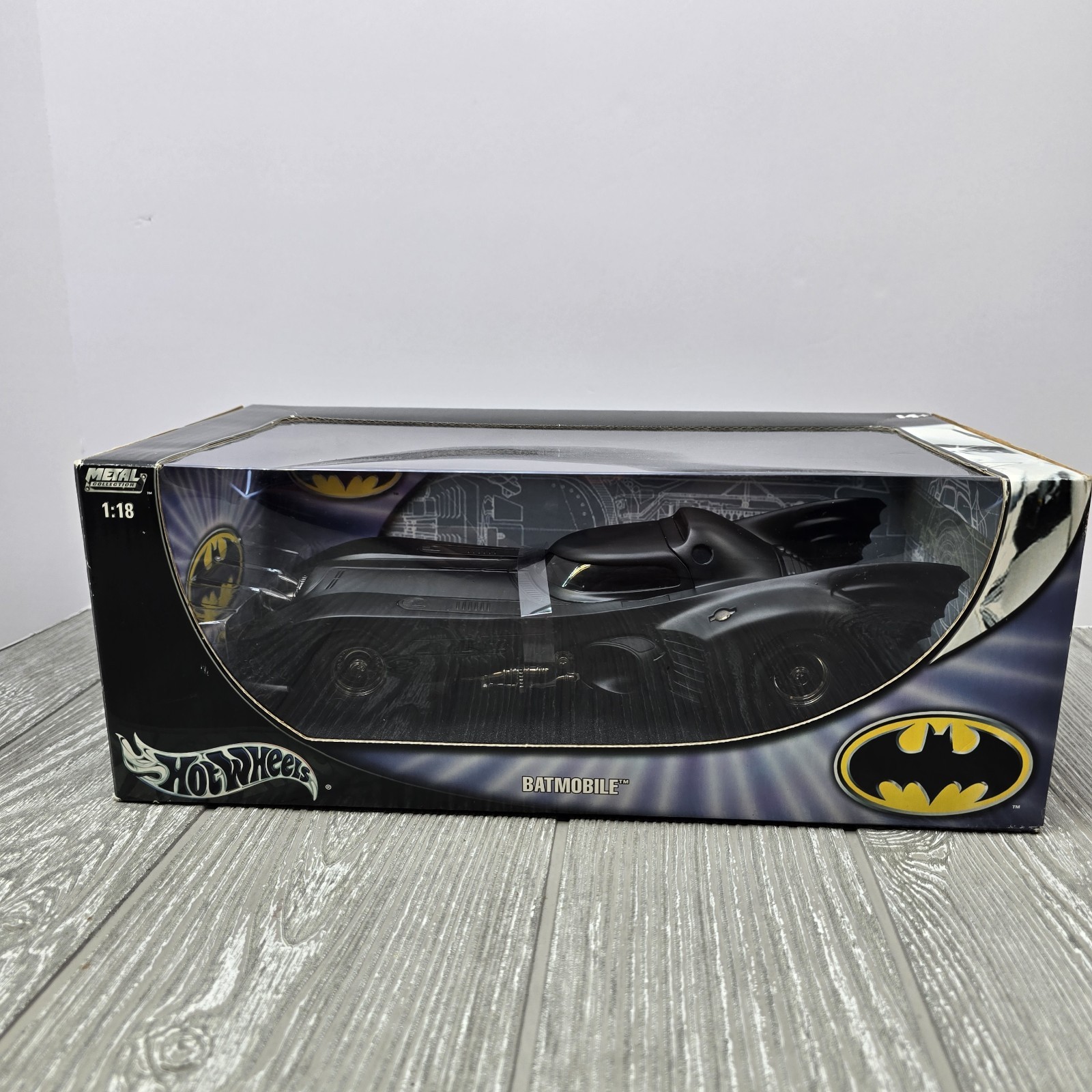Hot Wheels 1989 Movie Batmobile 1/18 Toy Car - Matt Black (B6046)