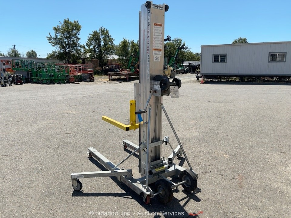 2017 Sumner 2118 18' Portable Material Lift Hoist 650 lbs Capacity ...