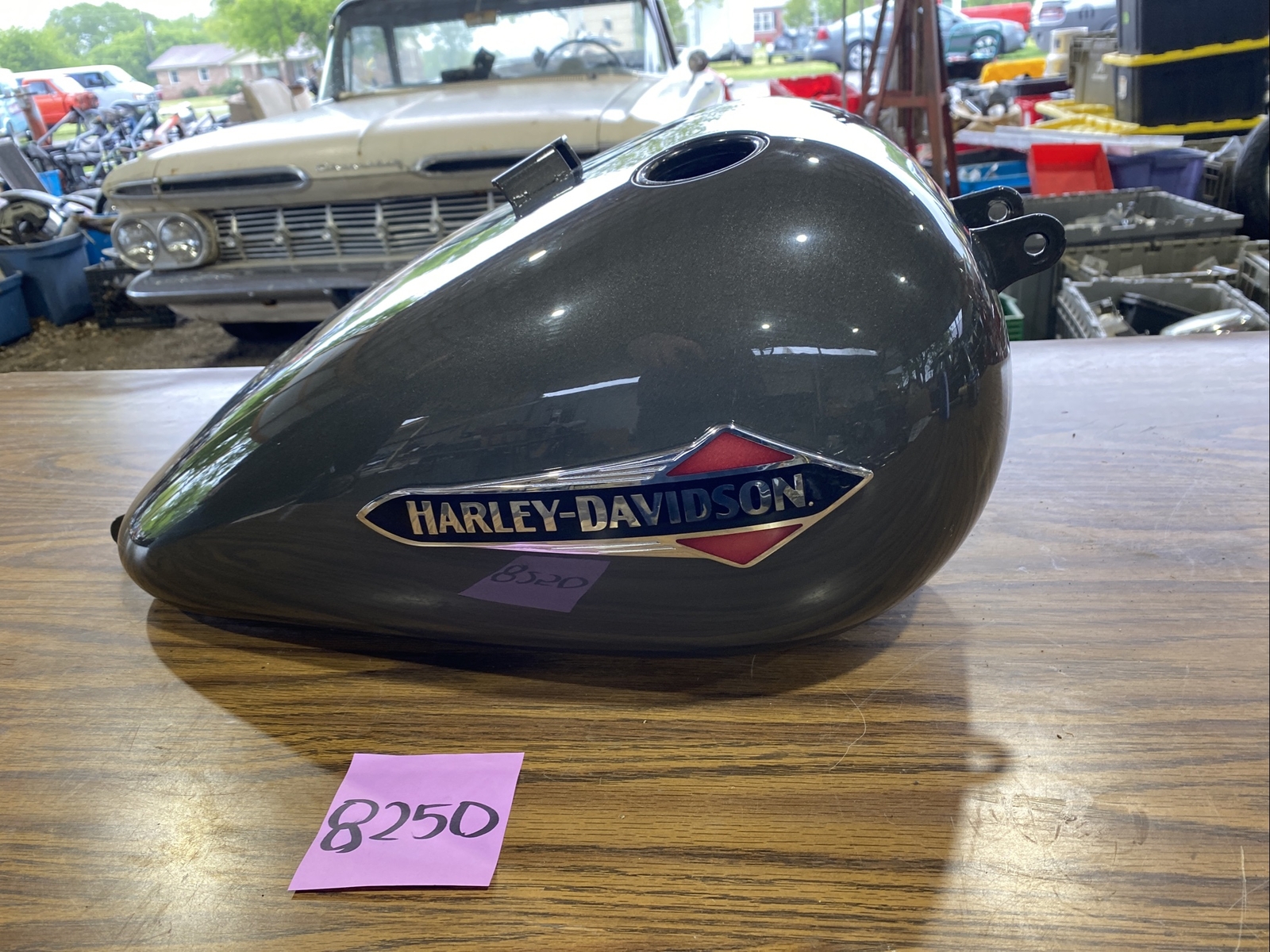 Harley M8 Softail Gas Tank Fuel Deluxe Heritage Emblem Light Scuff Grey ...