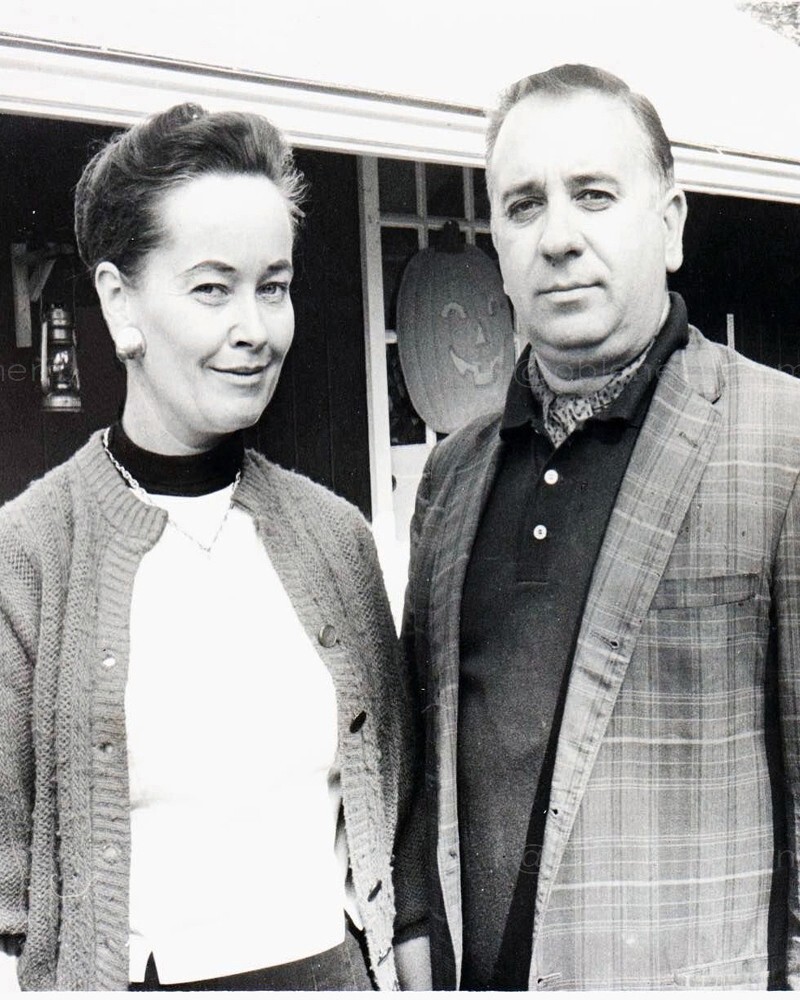 8x10 Ed and Lorraine Warren GLOSSY PHOTO photograph picture print the ...