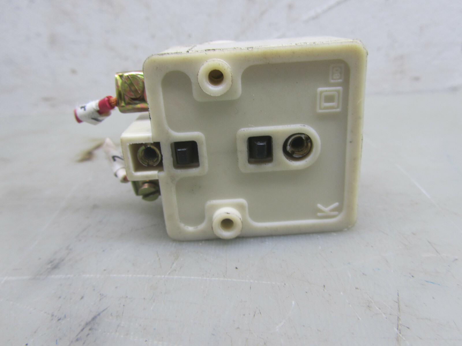 9001 KM1 GE LAMP 755, 110-120 V, 50-60Hz ILLUMINATED RED | eBay