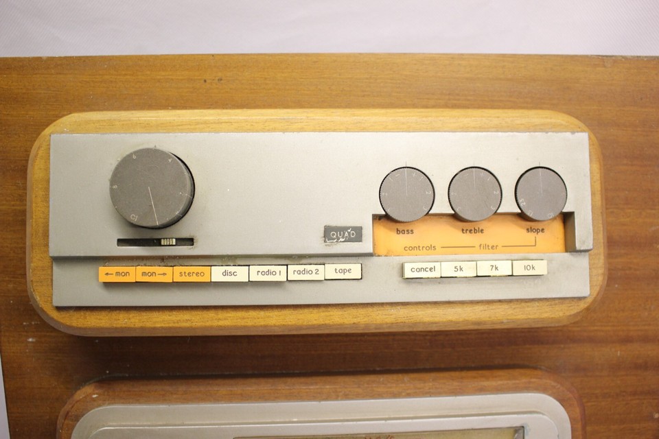 QUAD 33 STEREO PRE AMPLIFIER & ACOUSTICAL FM AM TUNERS SET READ ...