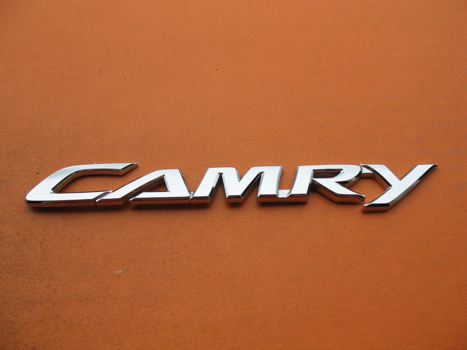 07 08 09 10 11 TOYOTA CAMRY REAR LID CHROME EMBLEM LOGO BADGE SIGN ...