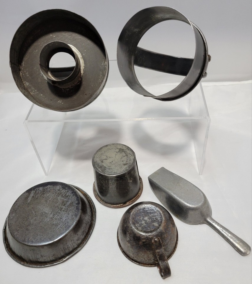 Lot Of 6 Antique Tin Kitchen Tools Biscuit Cutter Cup Donut Cutter ...