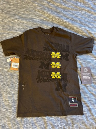 Travis Scott x Mitchell & Ness Michigan Wolverines Seal T-Shirt - Size ...