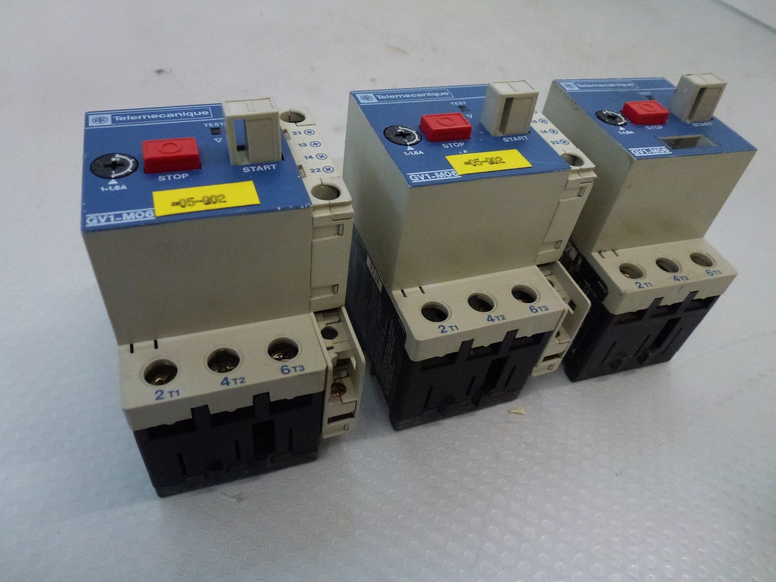 3x GV1-M06 Motor Protection Switch 1-1.6 A, 2 x Auxiliary Switch GV1 ...