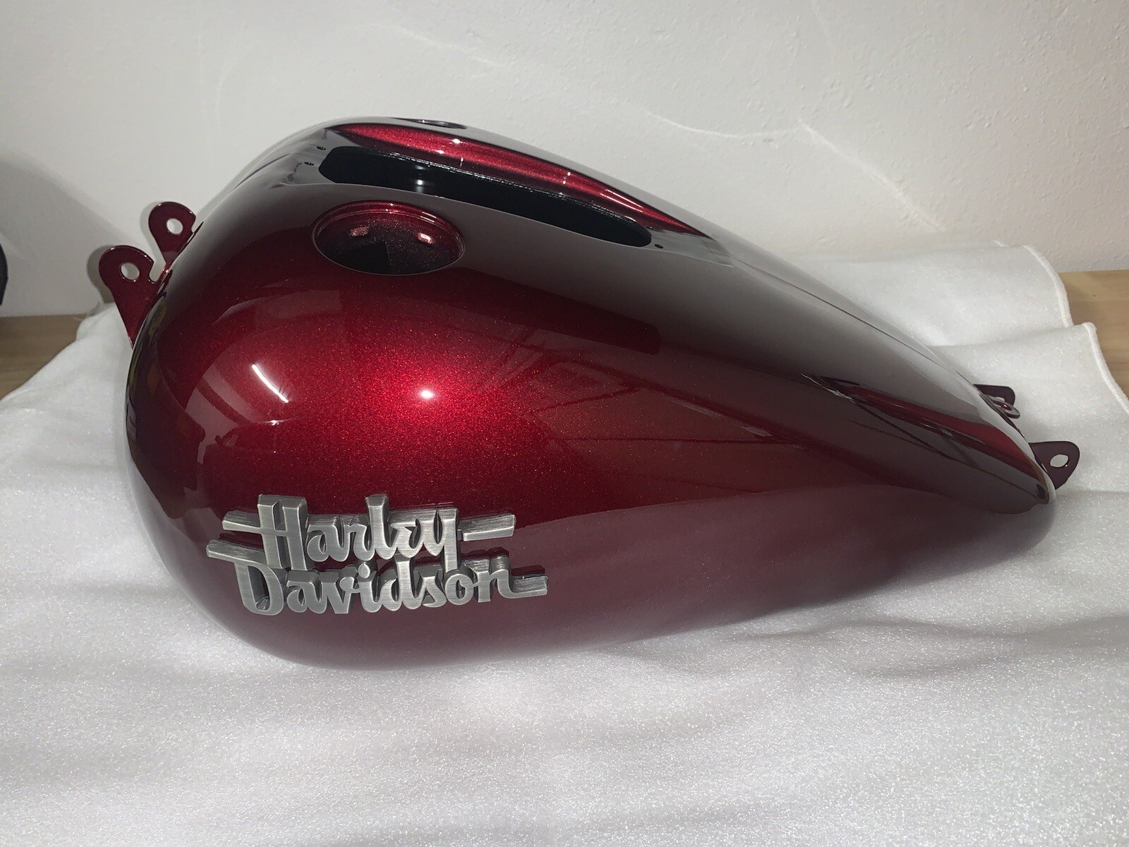 2017 Harley Dyna FXDB Street Bob Fuel Gas Petrol Tank -dent 61000707 ...