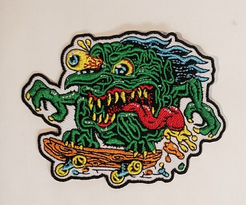 Skateboard Santa Cruz Embroidered Patch Iron On Eye Green Monster ...
