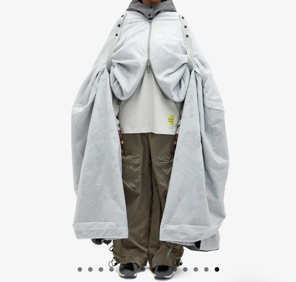 Nike ISPA Metamorph Poncho Photon Dust / Iron Grey Poncho/Tent | eBay