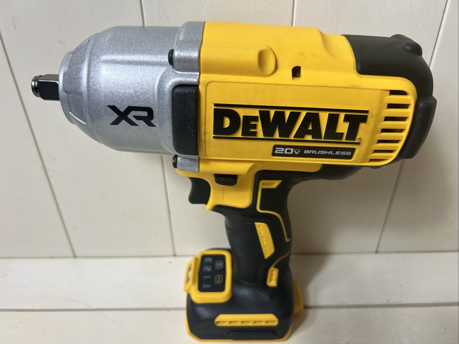 DEWALT DCF900B 20V MAX XR 1/2-In Impact Wrench Hog Ring 20 v dcf900 NEW ...