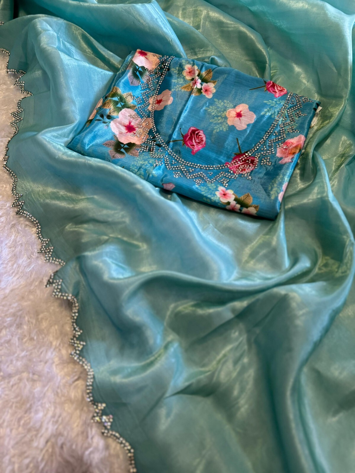 SABYASACHI DESIGNER HANDCRAFTED JARKAN CUT WORK SAREE HEAVY NECKLINE ...