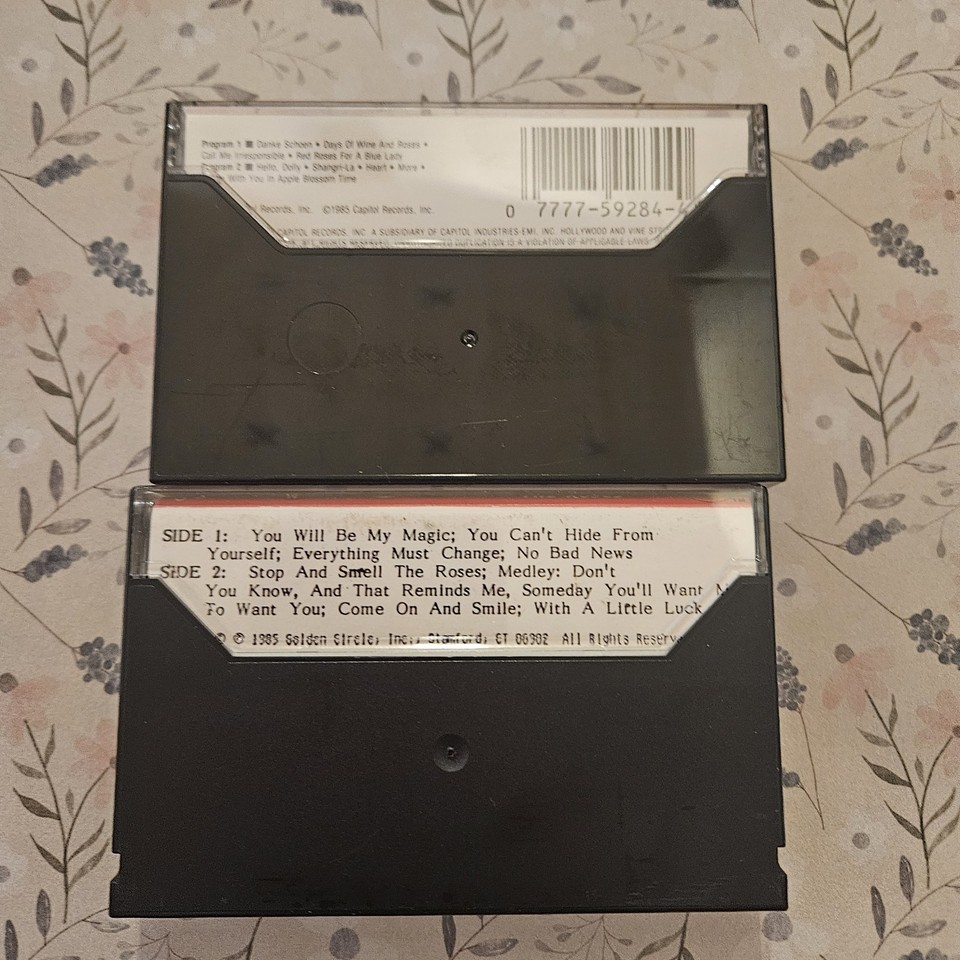 Set Of 4 Pop/Jazz Cassettes (Wayne Newton, Dells Reese, Ink Spots ...