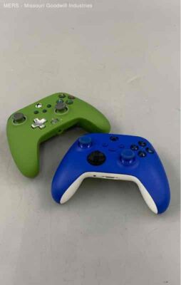 Lot Of 2 Microsoft Xbox One Controllers | eBay