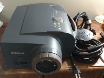 INFOCUS LP735 LCD PROJECTOR W/PC CORD TESTED | eBay
