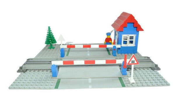LEGO Trains: Level Crossing (7834) for sale online | eBay