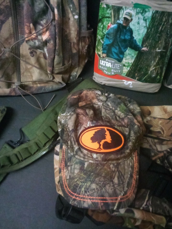 Hunting Camping Gear Lot Fieldline Backpack FroggToggs Mossy Oak CAMO ...