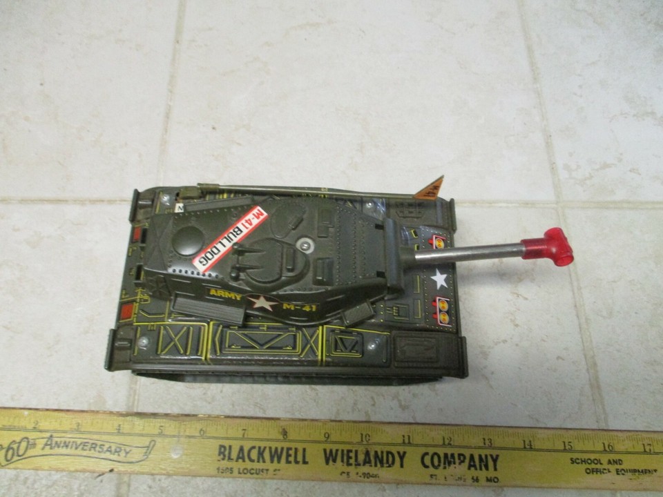 VTG Junior J Toys Japan Tin Litho B/O Bulldog M-41 Army Tank Battery ...