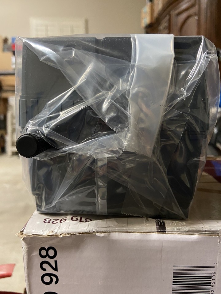 Megger 210170 - Analog Hand Crank Insulation Resistance Tester New In ...