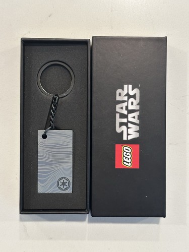 LEGO Star Wars #5007403 The Mandalorian Beskar Keychain - 2022 VIP ...