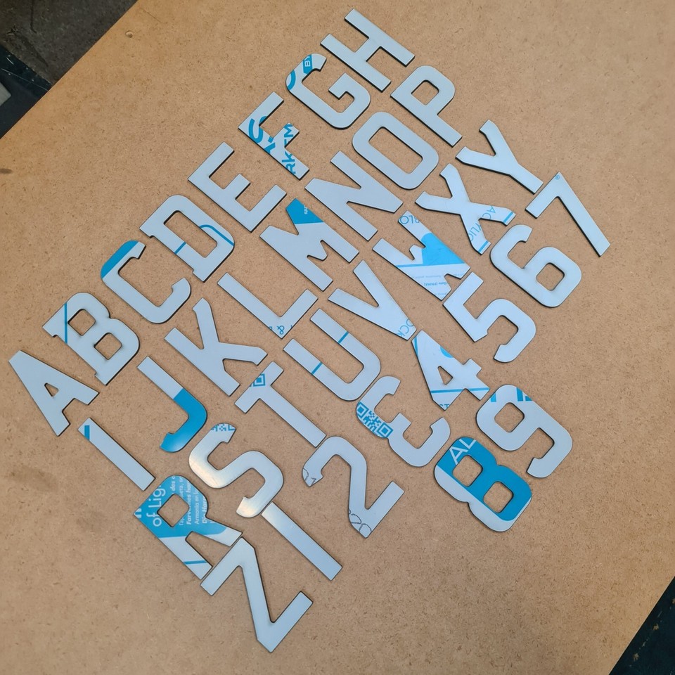 4D NUMBER PLATE LETTERS NUMBER PLATES/SIGNS self peel adhesive 3mm ...