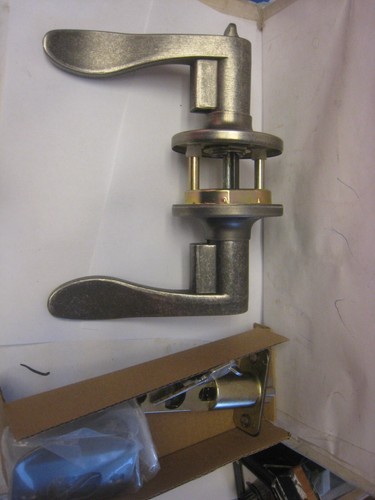 Callan by Delaney BENNET ENTRANCE W/KEYS Lock Door Lever Set M-500T BN ...