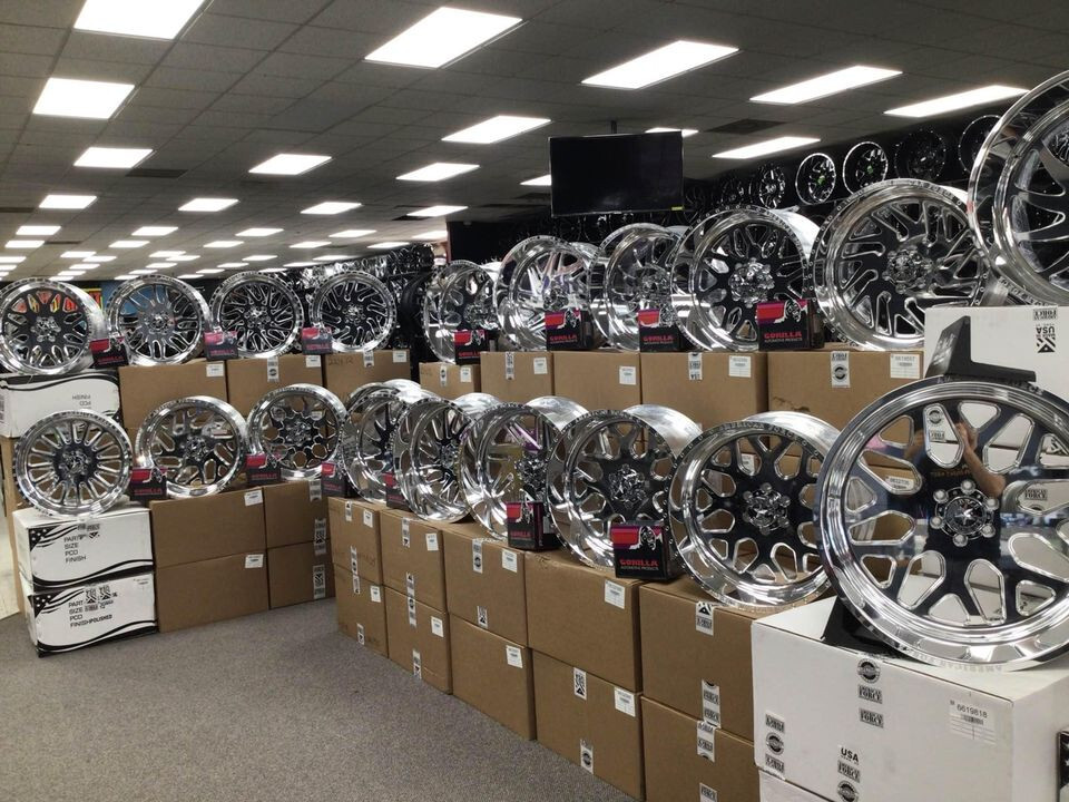 American Force G17 Evo Polished 22x8.25 Dually Wheel 10 Lug Wheel W/ 35 ...