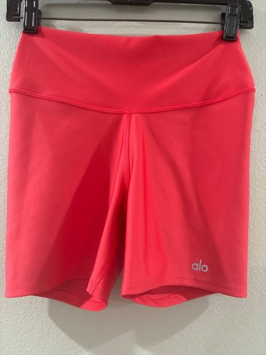 ALO Yoga Airlift Energy Athletic Shorts 5" Red Hot Summer Size Medium ...