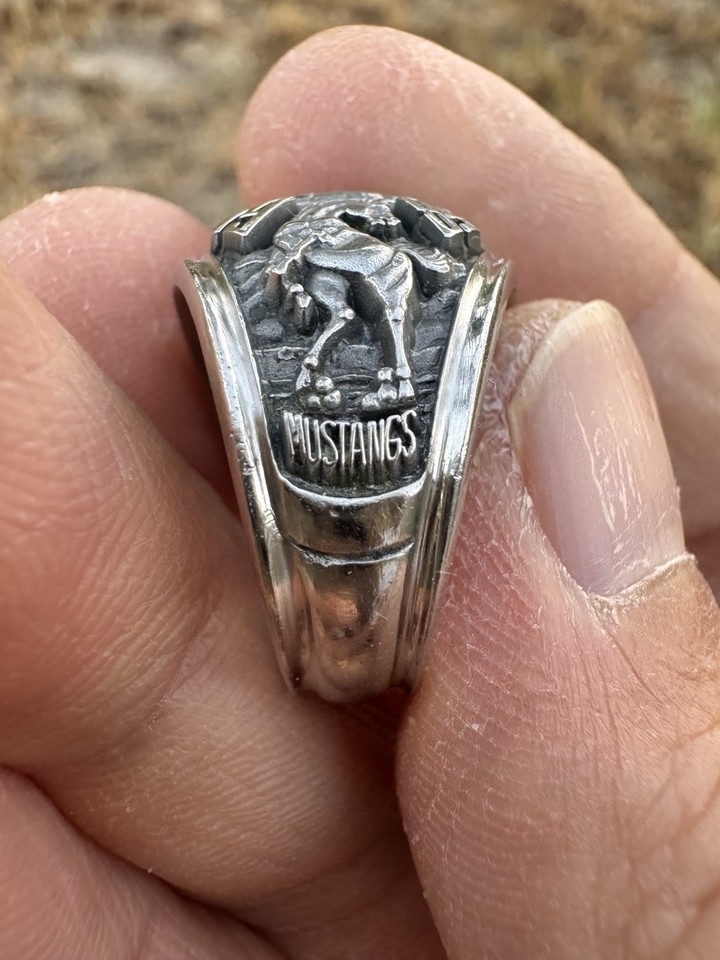 Munster High School Class Ring | eBay