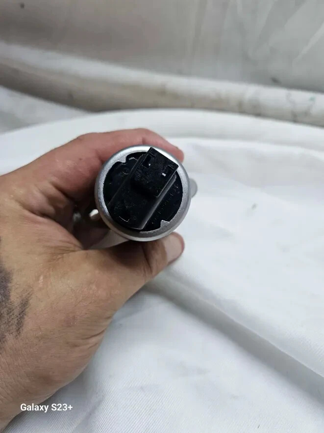 VOLVO CONTROL VALVE PISTON COOLING JET 23013334 21936007 21902667 ...