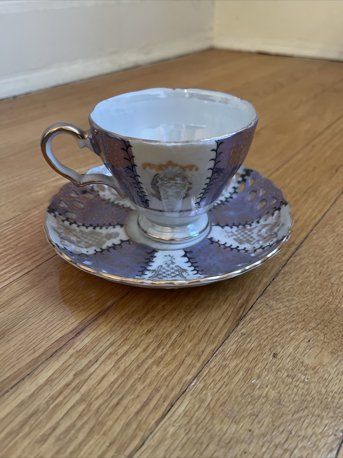 Vintage Lusterware Iridescent Tea Cup & Saucer White & Purple Stripe w ...