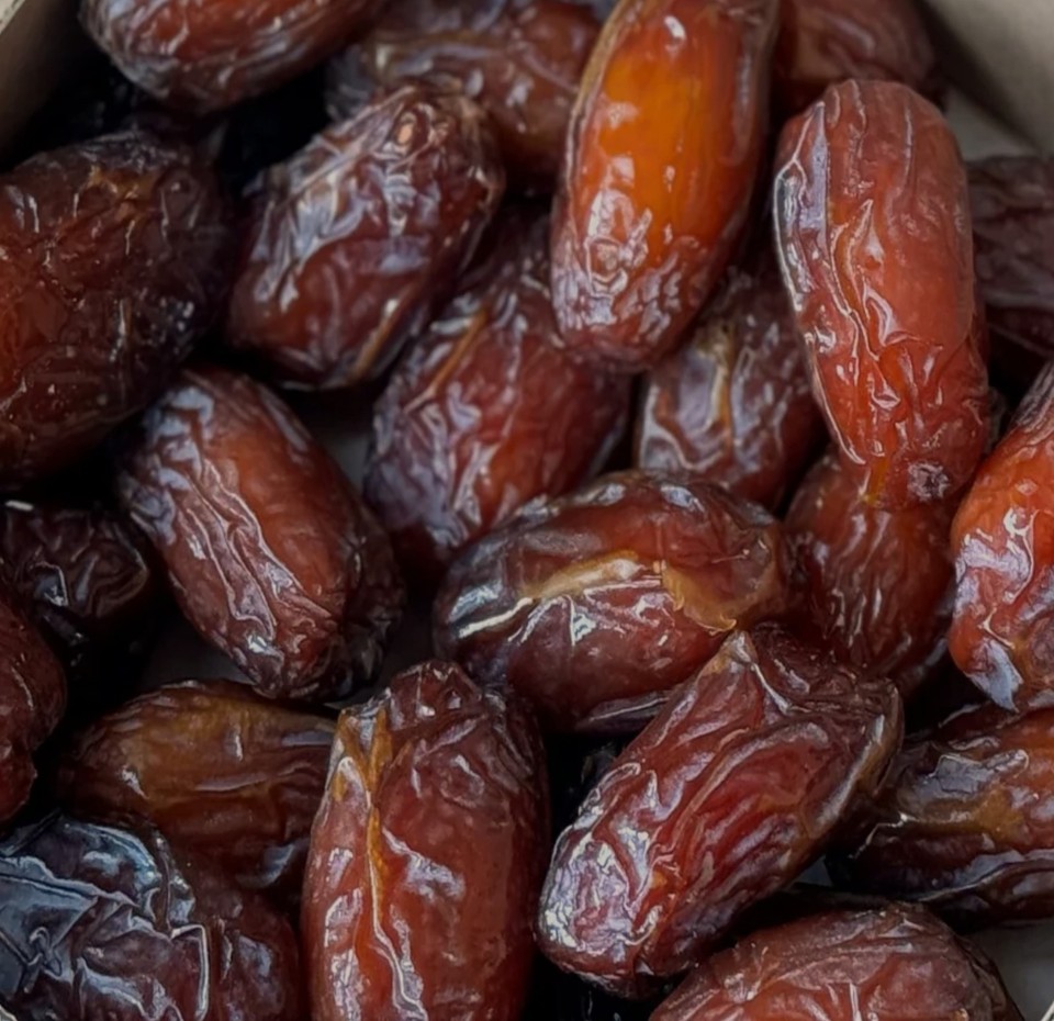 NATURALLY SWEET Dried Pitted DATES NO SUGARS ADDED BULK BAG LIMITED ...