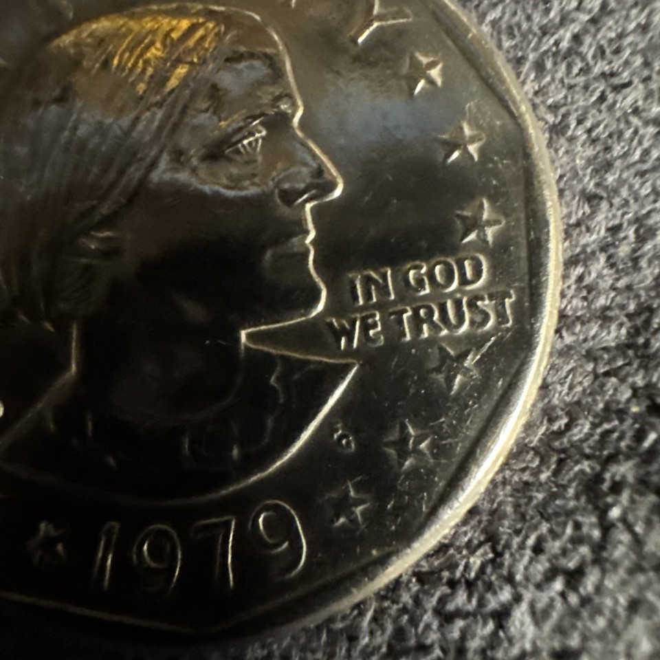 1979-D Susan B Anthony Liberty dollar coin narrow front wide back rim ...